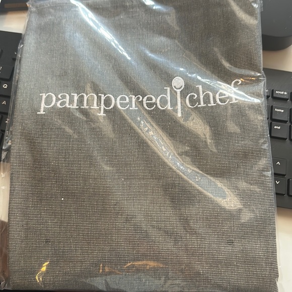 Pampered Chef | Kitchen | Pampered Chef Apron | Poshmark